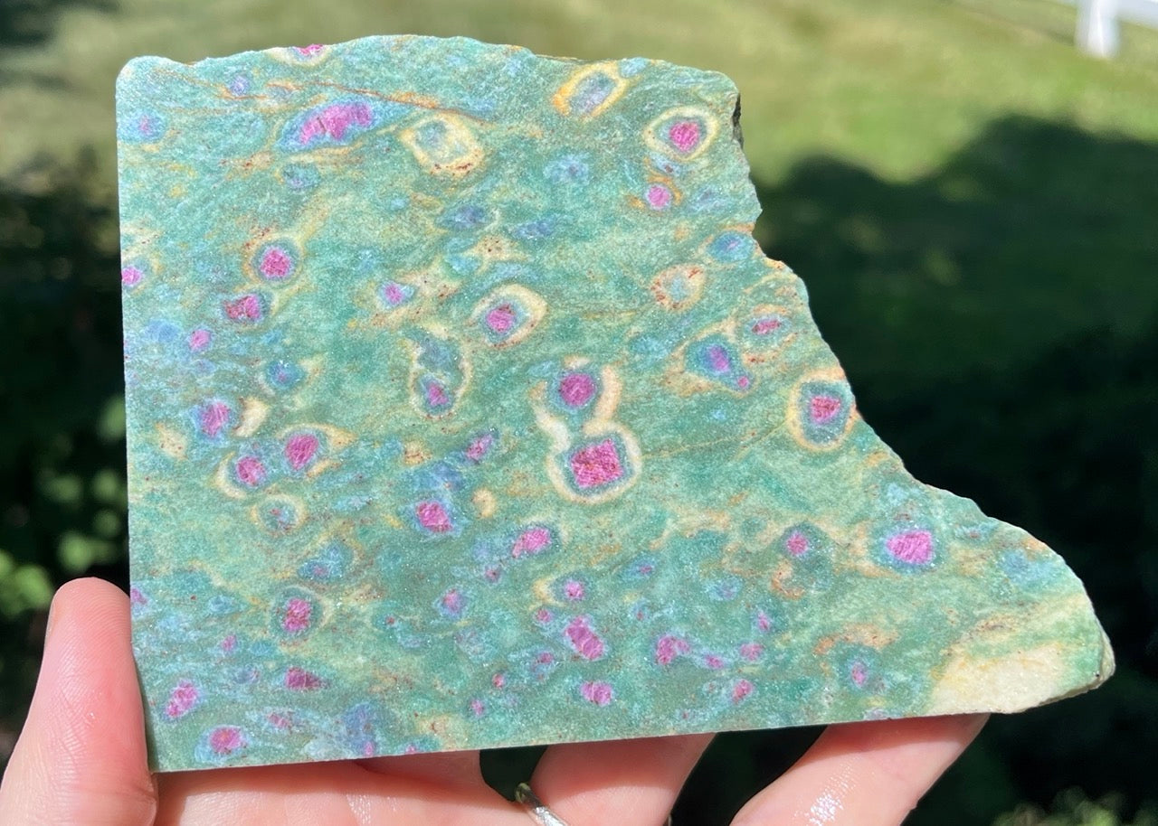 Ruby in Fuchsite Slab – Lucky Calico